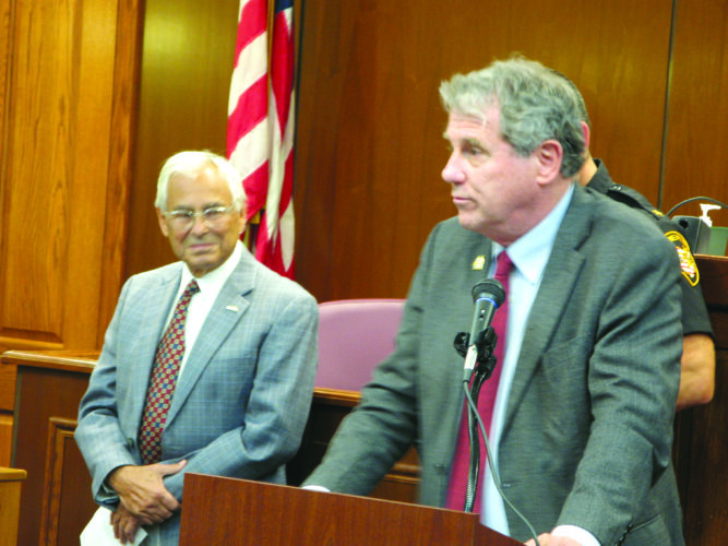 U.S. Sen. Sherrod Brown discusses fentanyl legislation | News, Sports ...